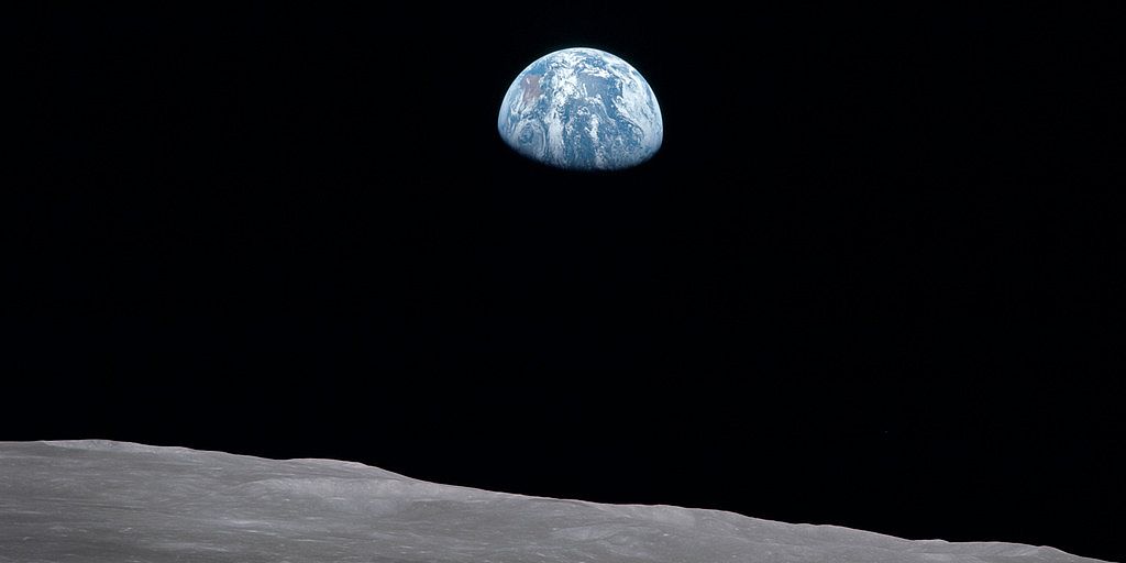 Bill Anders’ on his iconic Earthrise Photo • Environmental, Natural ...